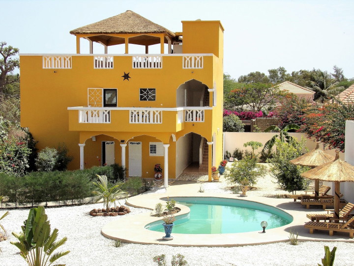 Warang - Jolie Maison Avec Piscine - Sénégal