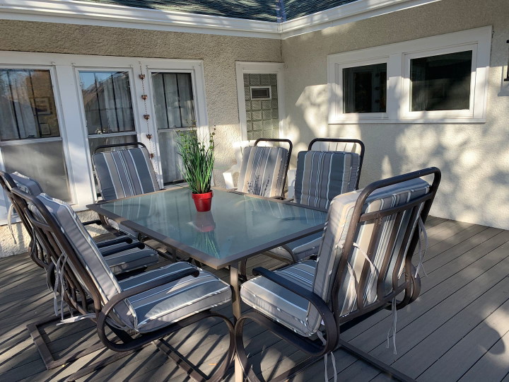 Bright, Clean 3 Bedroom Upper Level Apartment. - Minneapolis, MN