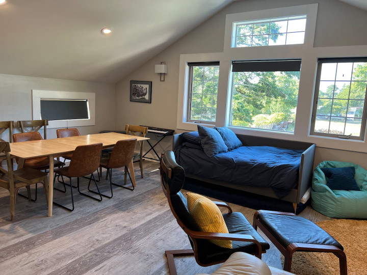 New Private Loft Apartment, 5 Blocks From Beach! - Long Beach, WA