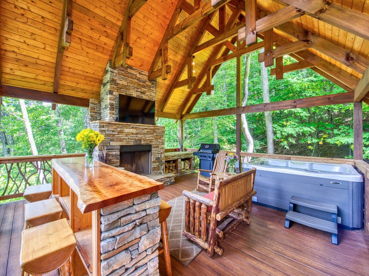 Bear Way To Heaven-hot-tub! Deck With Tv & Grill - Maggie Valley, NC