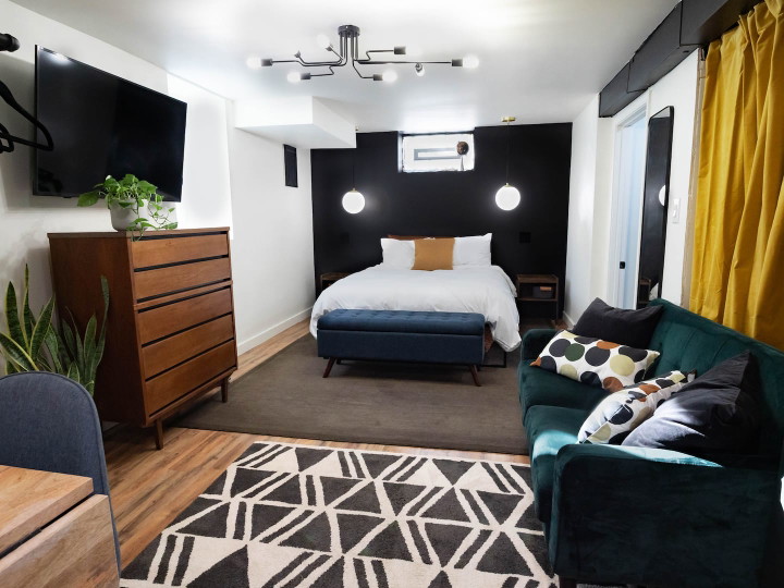 Studio Near Downtown W Spa Shower, Snacks, Drinks! - Saint Paul, MN