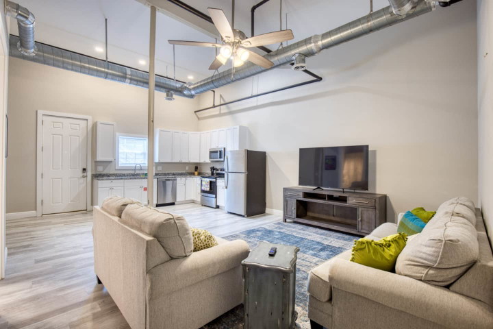 Luxury Coastal Suite In Downtown Biloxi - Biloxi, MS