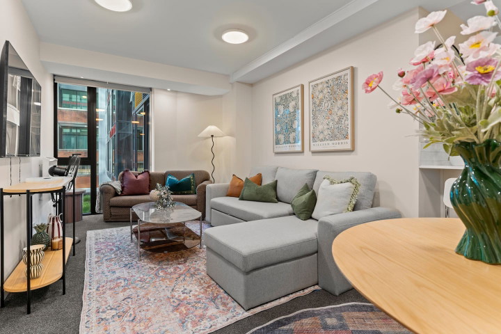 Gorgeous Abode With Pool And Parking Near Skytower - Auckland