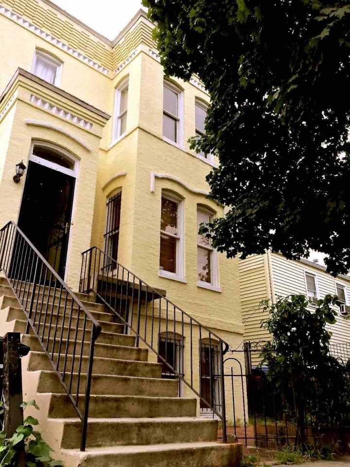 Two Floors Row House In Shaw - Washington, DC