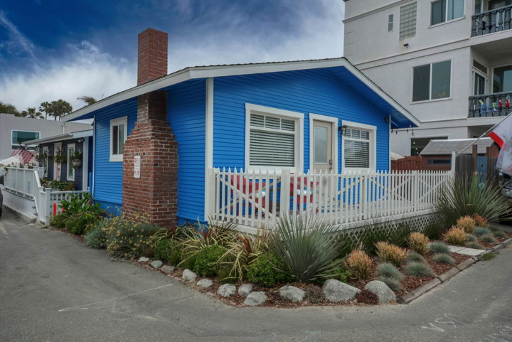 Historic Beachside Home In Charming Sunset Beach - Long Beach, CA