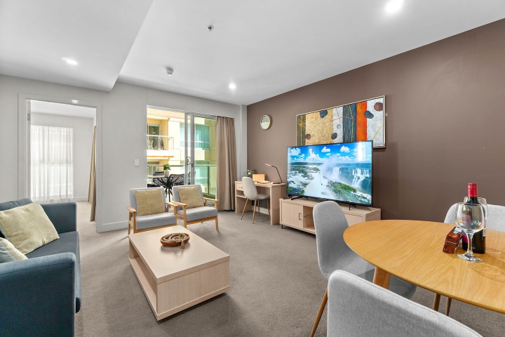 Glenelg Beachfront Bliss · Pool Gym Parking Wi-fi - Glenelg