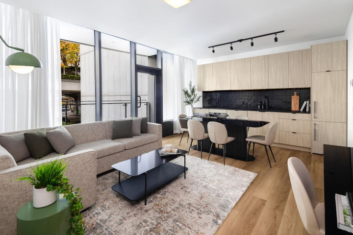 Smithe House | Yaletown Suite For Family & Friends - Vancouver