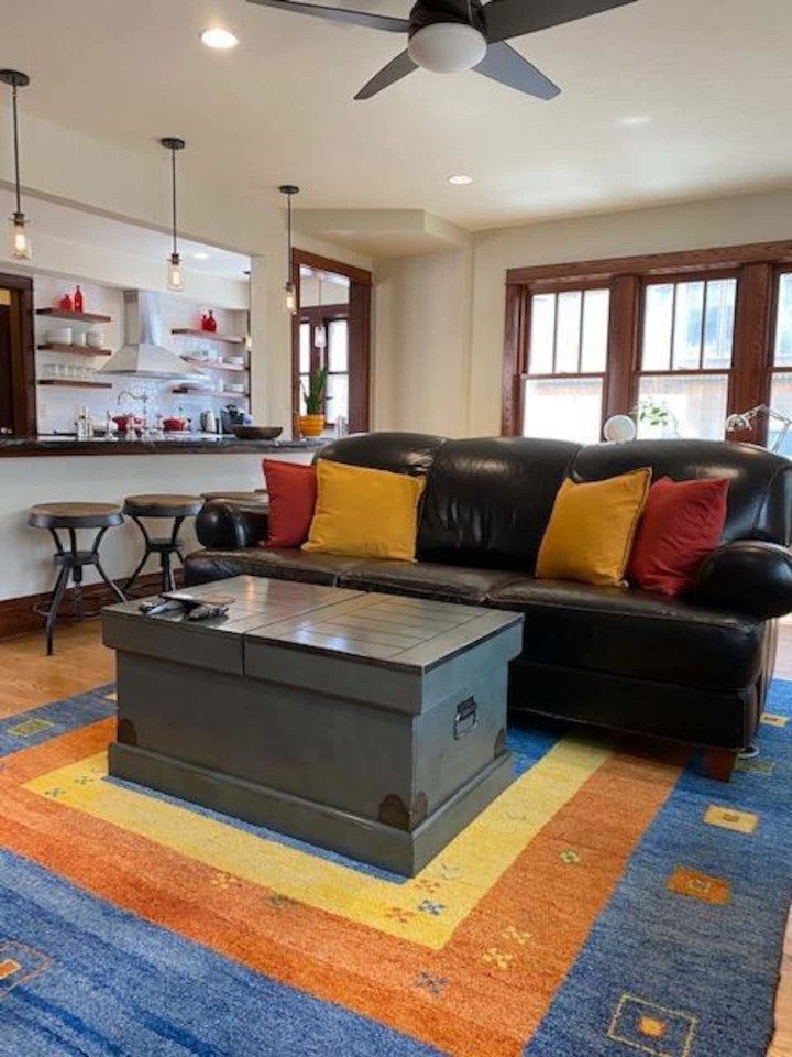 Charming Campus Area Home Entire Home Near Uw - Middleton, WI