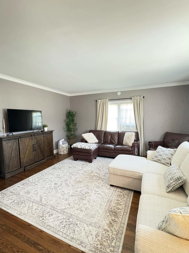 Stylish Yonkers 2br | Free Parking + Fast Wifi - Yonkers, NY