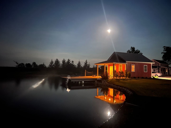 The Little Red Pond House - Ohio