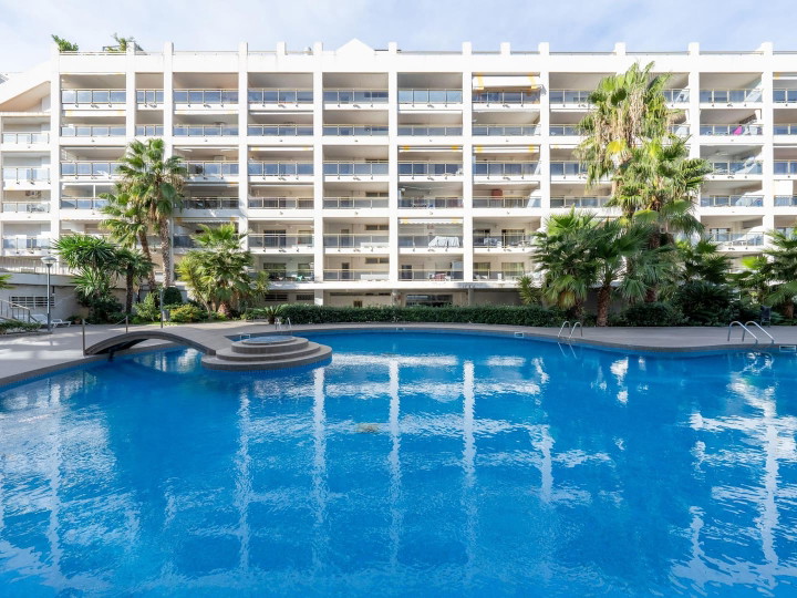 Apartment With Pool 6 Km From Port Aventura - Reus