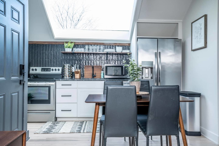 Sunny, Tasteful, & Quiet 2br Steps To Food & Drink - Rhode Island