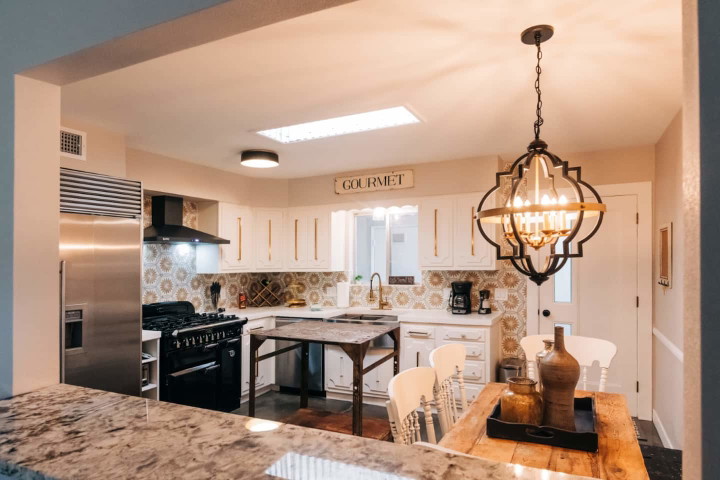Luxury Resort Uptown Phoenix Poolside Patio Home! - Phoenix, AZ