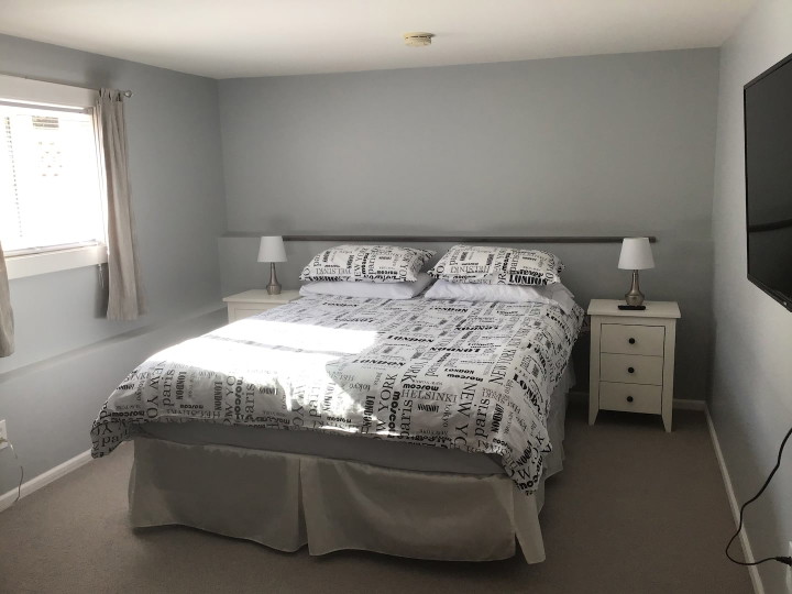 Comfy Modern , Quiet , Suite Centrally Located. - Nanaimo