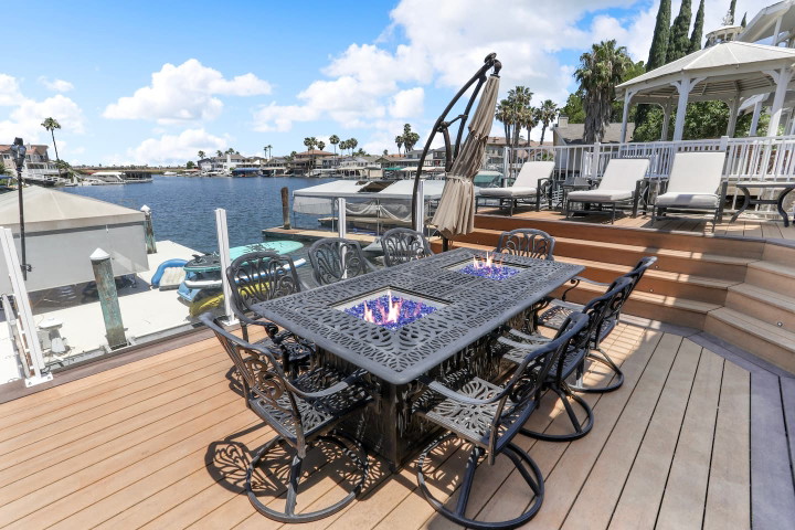Luxury 5br Waterfront Getaway | Spa, Gym, Dock - Brentwood, CA