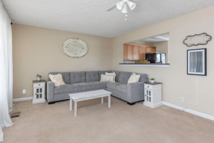 Cheerful 3 Bed 2.5 Bath Townhome In Prattville! - Millbrook, AL