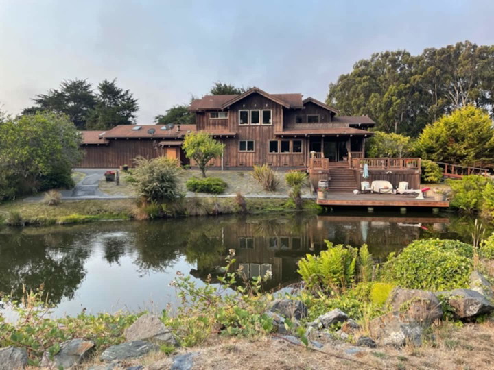 A Coastal Lodge For All Seasons! - Fort Bragg