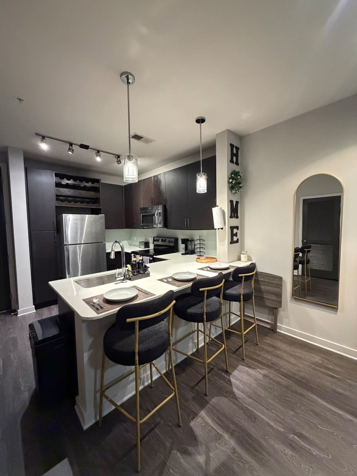 The Cozy Luxe Retreat - Atlanta, GA