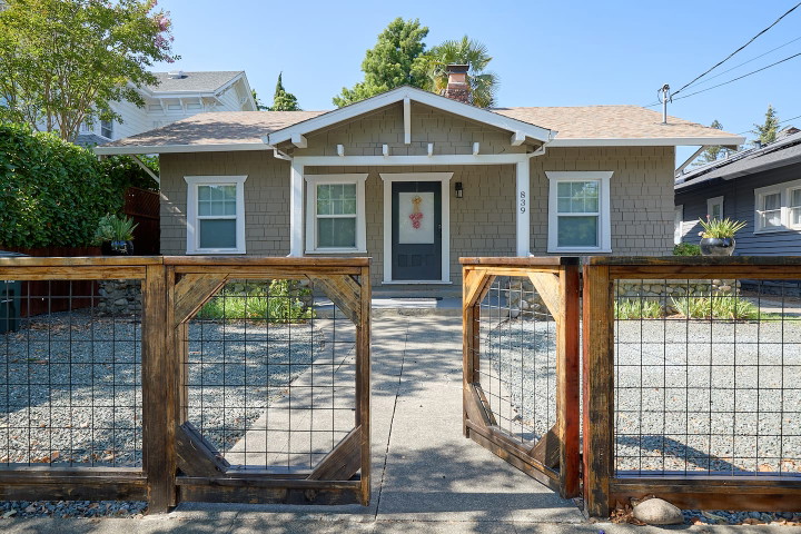 Cute Wine Country Cottage - Santa Rosa, CA