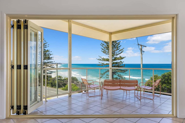 Iconic Beachfront Apartment 2 - Coolum Beach