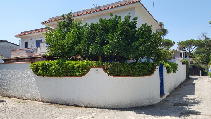 Circeo: 8-person Villa, 500 Meters From The Sea - Sabaudia