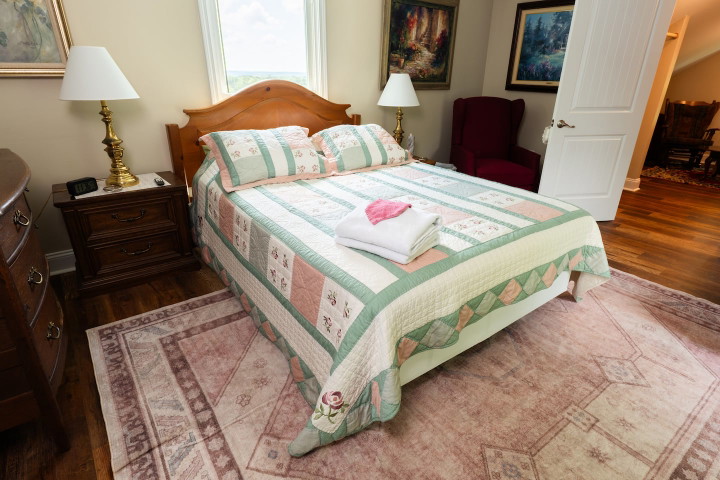 Large Family Restful Bellhaven Bedford Ridgetop - Bedford, VA