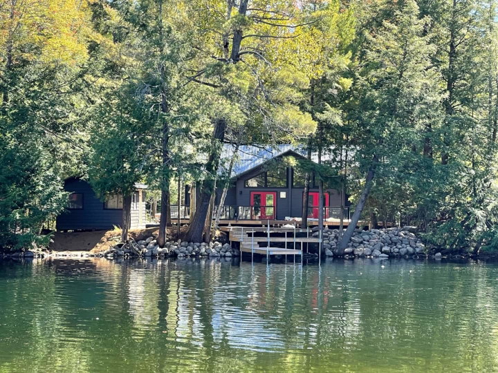Waterfront 4br Cottage Getaway | Kawartha Firepit - Kawartha Lakes