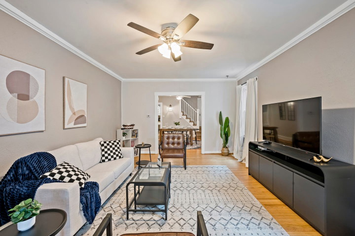 King Bed, Movie Room & Office | 10 Min To Downtown - Allentown, PA
