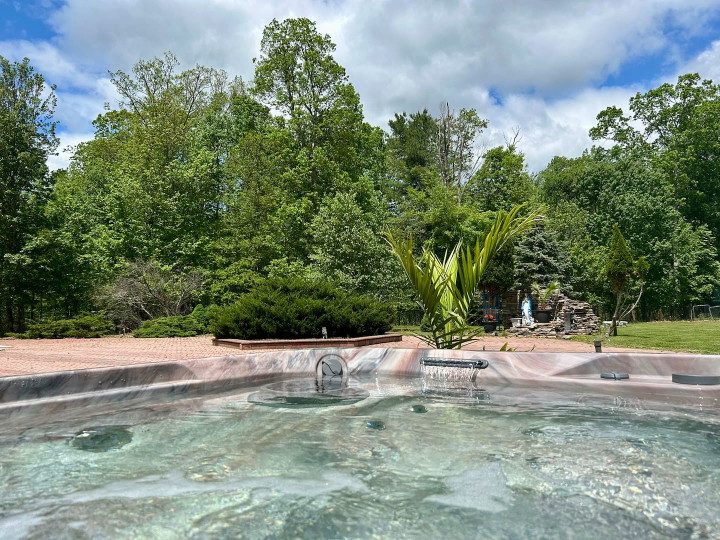 Retreat Home 2 Acre Yard, Tennis&patio/hot Tub - East Stroudsburg, PA