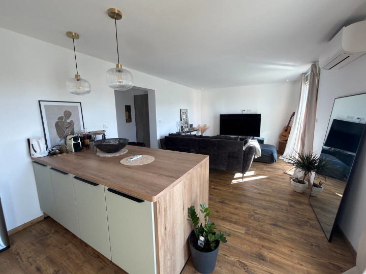 Appartement F3 Rénové En Centre Ville D'aleria - Aléria