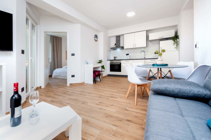 Sunrise&sunset 2bdr Apartment W/terrace - Rovinj