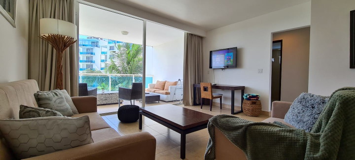Phil's Nikki Beach Waterfront Vacation Home - Playa Blanca