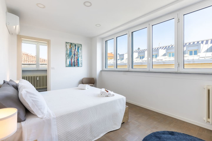 [Vittoria 40] Penthouse With 30 Sqm Terrace In The Center - Turin