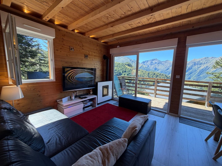 Large Spacious And New 3-star Chalet - France