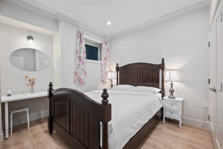 Airella's Dream House 1 - Vancouver