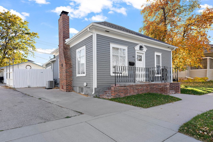 Downtown Cottage With Hot Tub - Rapid City, SD