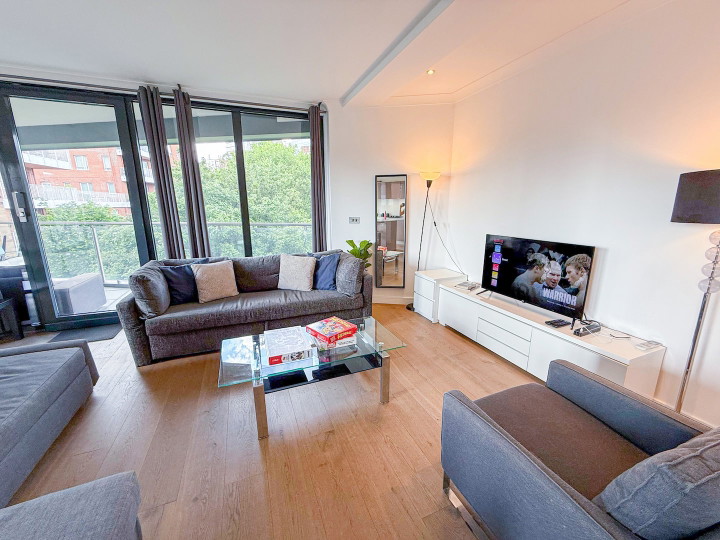 3bdr Ac Apt W/ Balcony | London Bridge & The Shard - Central London