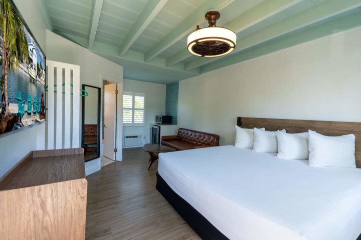 Nb 156 Seaside Beach Resort- 1 King Bed Studio - Madeira Beach, FL