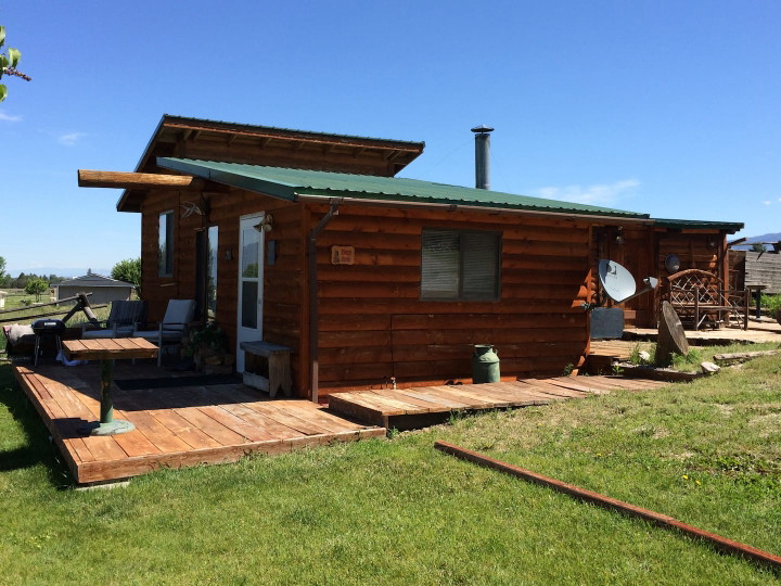 Bear Cave Cabin At Wilderness Spirit Cabins - Montana
