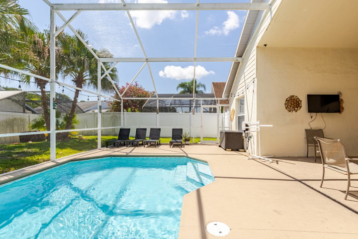 Cheerful 4-bedroom Home With Pool - Kissimmee, FL