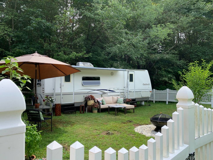 Cozy Camper Tucked In The Woods - The Berkshires, MA