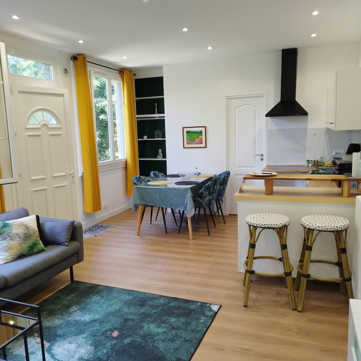 Le Mermoz (Rue): Near Paris - Montmorency