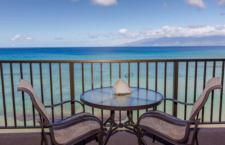 Top Floor Updated Oceanfront Condo, Ac, Near Shops - Maui, HI