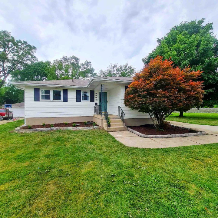 Cozy Three Bedroom Home In Munster , Indiana. - Hammond, IN