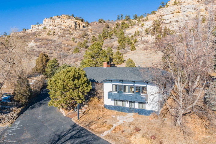 Chalet In Central Colorado Springs Location, 3 Br, 2 Ba, Views, Wifi - Colorado Springs, CO