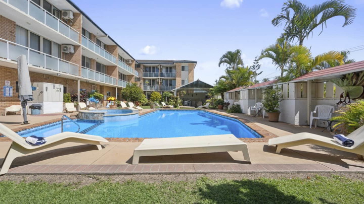 Ocean Parade 16 - Sleeps 4, Pool, Steps To Beach - Coffs Harbour