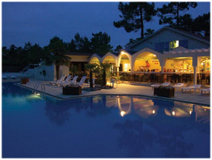 Jolie Mobil Home Camping 4* (745) - Saint-Jean-de-Monts