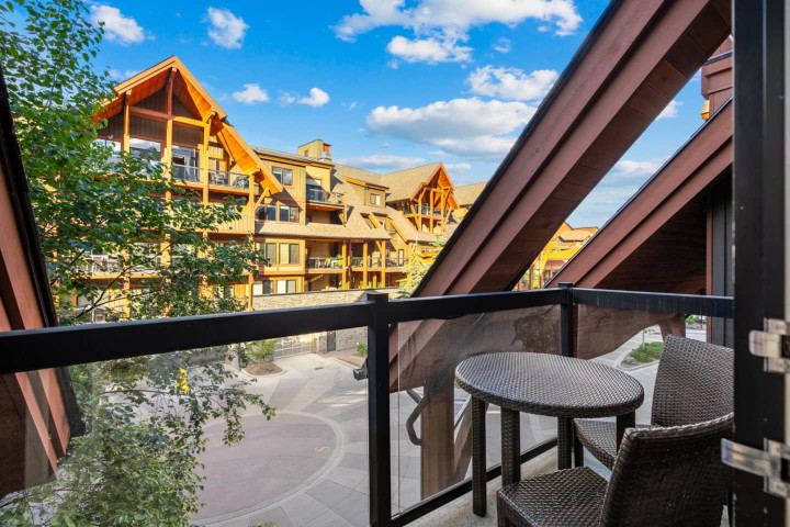 Solara Resort Suite With Hot Tub, Pool & Fireplace - Canada