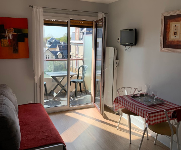 Studio Dans Résidence Front De Mer Avec Balcon Sud - Basse-Normandie
