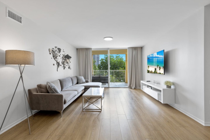 Stylish 2br Condo In Aventura|free Parking+balcony - Aventura, FL